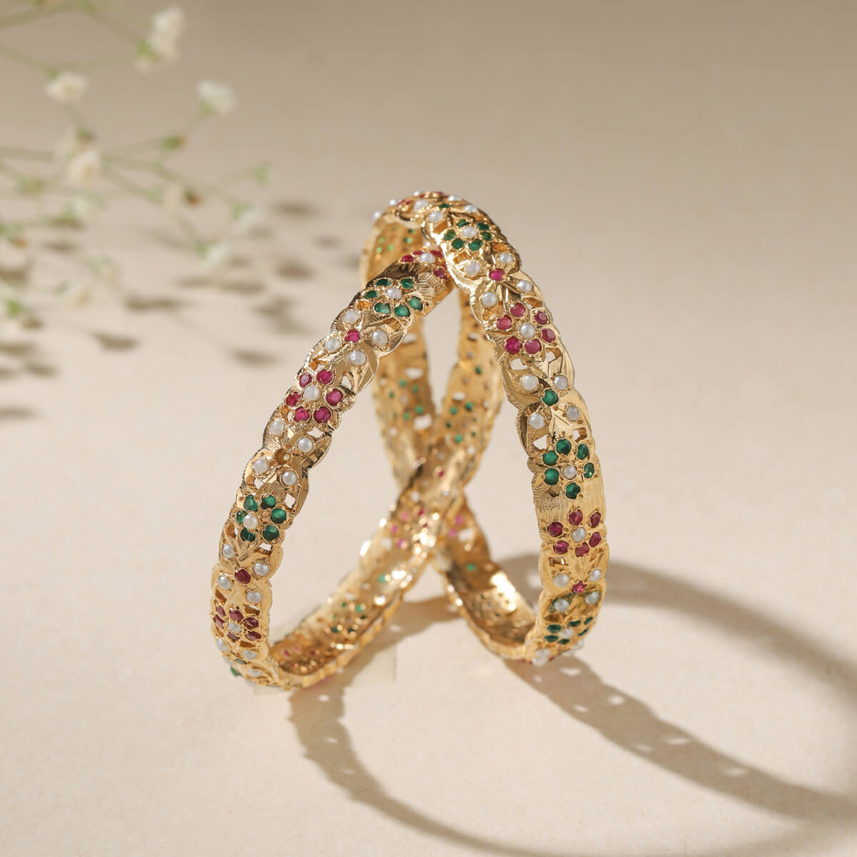 FLOWER MOTIFS BANGLE – Caratcharm